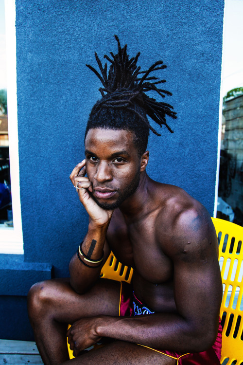 FEATURE: Exploring Gender & Vulnerability – The Photography of Canadian ...